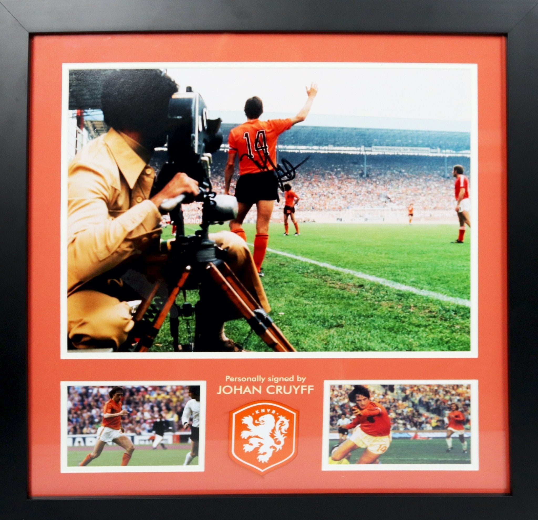 Johan Cruyff Signed Photo Framed Display – Green Bean Memorabilia